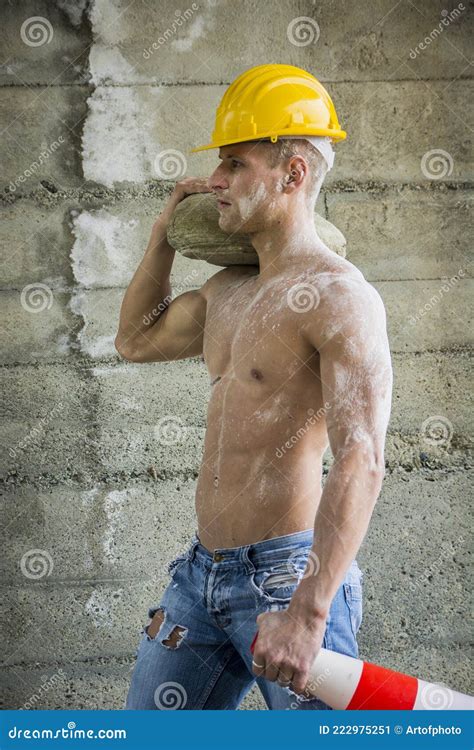 Sexy Builder Telegraph