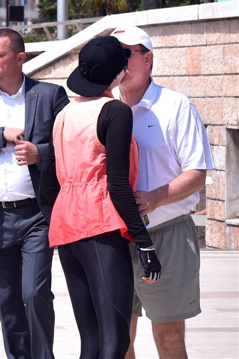 Photo Exclusif Le prince Albert a tendrement encouragé son épouse