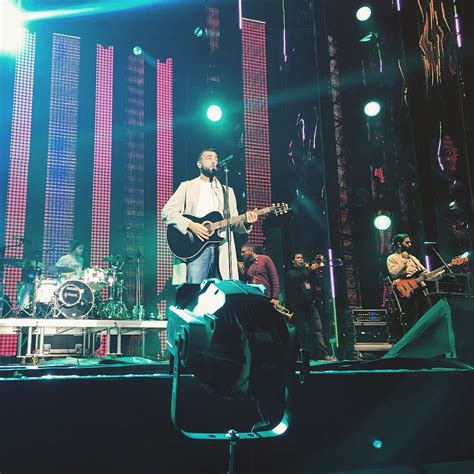 Tra Un Ora Marco Sul World Stage Degli Mtvema Staff Https