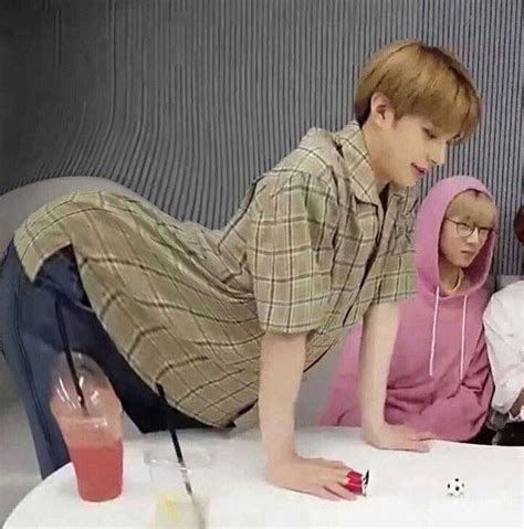 Pin By Zeinab On Nct Funny Face Kpop Memes Funny Kpop Memes Nct