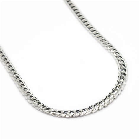 Cadenas de oro para hombres 8 estilos y tendencias en joyería masculina