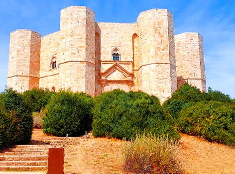 BARI EXPERIENCE Perchè è famoso Castel del Monte 5 motivi per