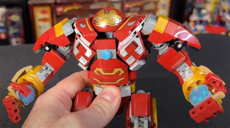 Premier aperçu LEGO 76247 The Hulkbuster La bataille de Wakanda