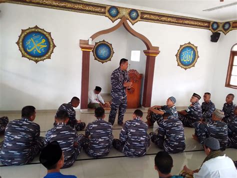 RANGKAIAN HUT TNI AL PRAJURIT YONMARHANLAN III LAKSANAKAN DOA BERSAMA