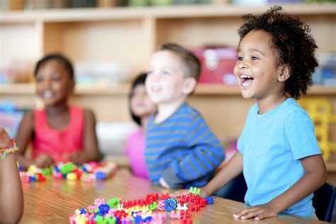 FNEJE I Le métier d EJE Educateur trice de Jeunes Enfants