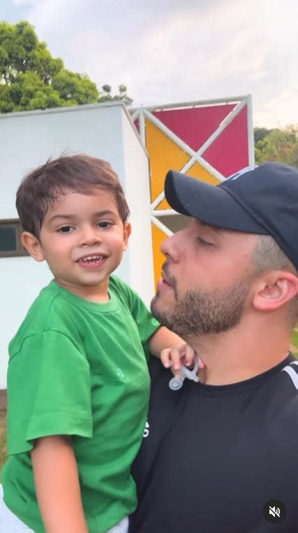 Filho de Marília Mendonça surge em novo vídeo e é igual à mãe