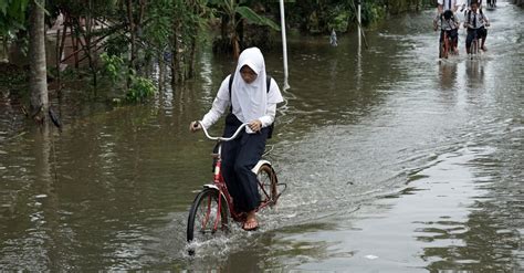 BPBD Cilacap Banjir Melanda 9 Desa Dan Longsor Terjadi Di 2 Desa