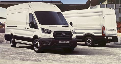 Lançamento Ford Transit ganha câmbio automático do Mustang Carros e
