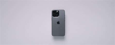 Apple iPhone 16 sarà il primo con design full screen