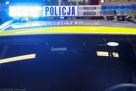 Kobieta Potr Ci A Letnie Dziecko I Uciek A Policja Poszukuje