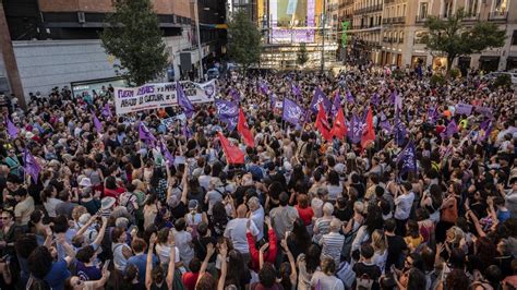 Cientos De Personas Se Manifiestan En Madrid Contra Las Violencias