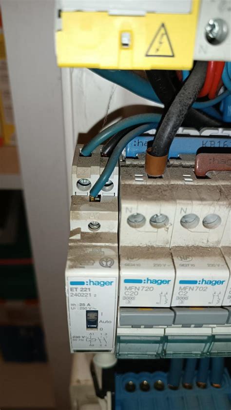 Installer Une Horloge Modulaire Eg E Hager
