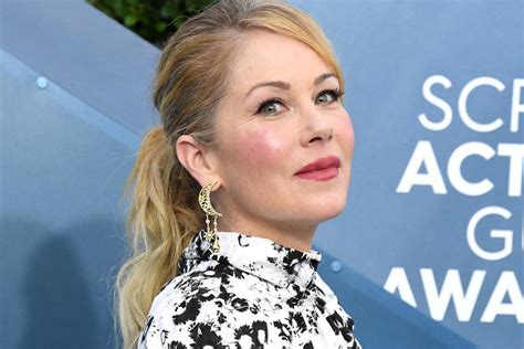 Christina Applegate Reveals Fancy Cane Options As She Preps For First Event Since Ms Diagnosis