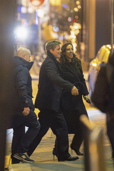 Brad Pitt e a nova namorada Ines De Ramon comemoram seus aniversários