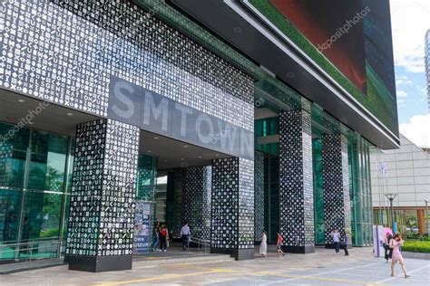 Seúl Corea del Sur 3 de julio de 2018 SM TOWN en COEX Artium en el
