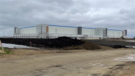 Amazon Hiring More Than 1 000 Workers For Davenport Center Wqad