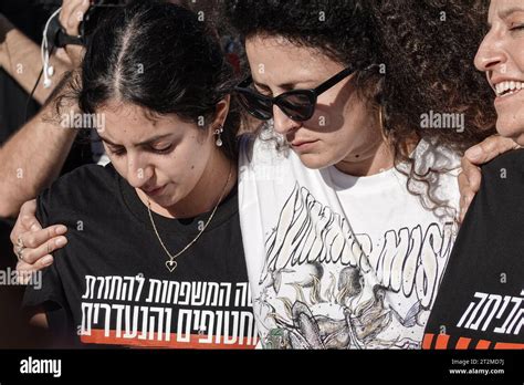 Tel Aviv Israel 20 de octubre de 2023 Las familias israelíes de los