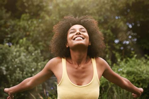 A mulher negra e a eterna construção do amor próprio CLAUDIA