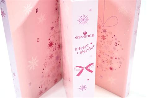 Essence Happy Holidays Advent Calendar 2022 REVIEW SWATCHES