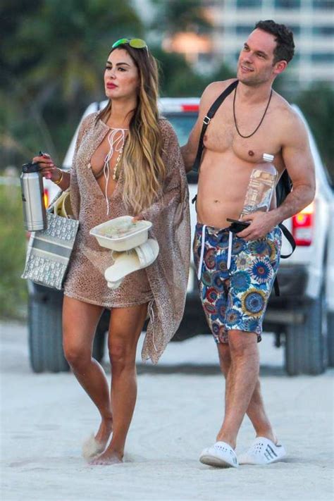 Ninel Conde presume su esculpida figura a sus 46 años Noticias de El