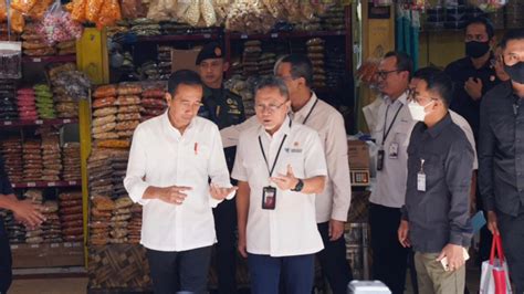 Jokowi Dan Zulhas Penuhi Janji Blusukan Ke Pasar Ini Hasilnya
