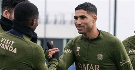 Lions de lAtlas Achraf Hakimi reprend lentraînement avec le PSG