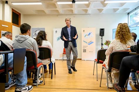 Presidente da Câmara debate Viana é Tua alunos de Santa Marta de