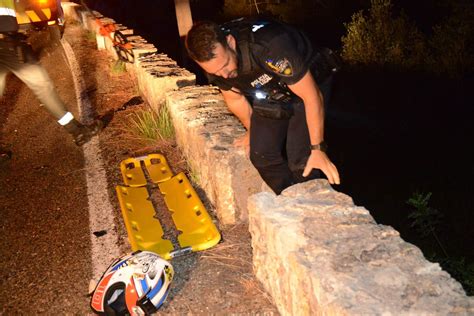 Accidente de moto en Mallorca un joven de 15 años cae por un barranco