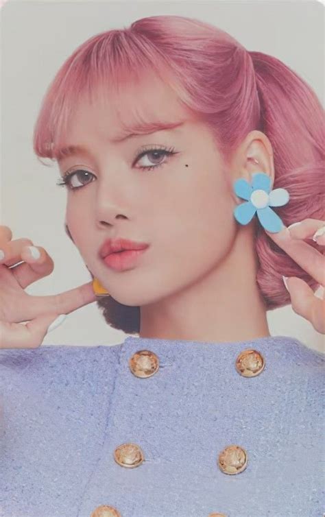 Blackpink Lisa Seasons Greetings Photocard Lily Pearl Earrings