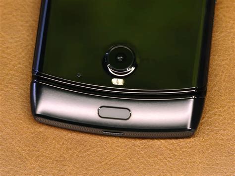 DIY SIM Management Removing SIM Card From Your Motorola Razr Robots Net