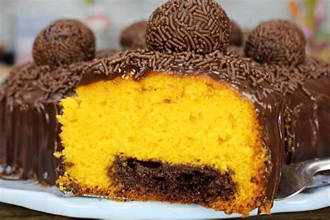 Bolo De Cenoura Que J Sai Recheado Do Forno S Cobrir E Comer Muito