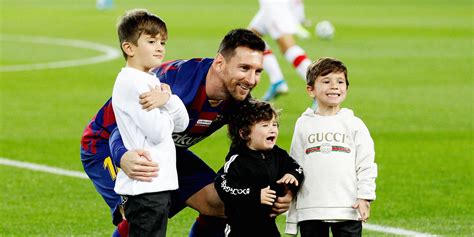 Lionel Messi Has Three Sons With His Wife Antonela Roccuzzo 26314 Hot