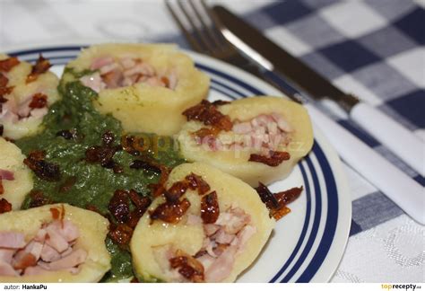 Bramborové knedlíky plněné uzeným masem recept TopRecepty cz