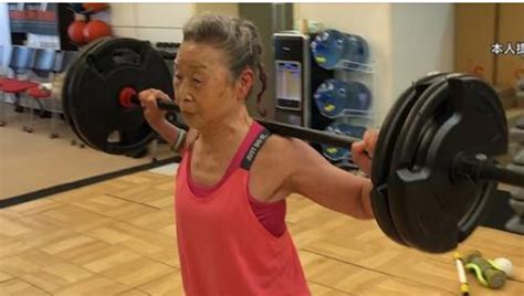 Takimika 92 najstarija fitnes instruktorica u Japanu počela je