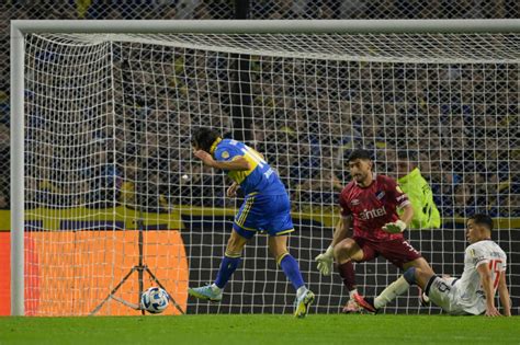 Así fue el debut de Edinson Cavani en Boca gol increíble errado