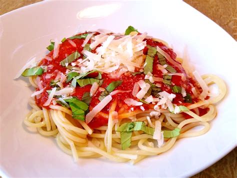 Nudeln mit Tomatensoße Rezept mit Bild kochbar de