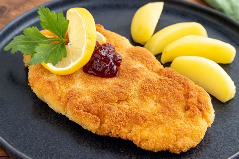 Panierte Hähnchenschnitzel knusprig einfach Rezept eat de