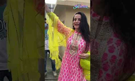 Ameesha Patel Aka Sakina Sends Heartfelt Independence Day Wishes To