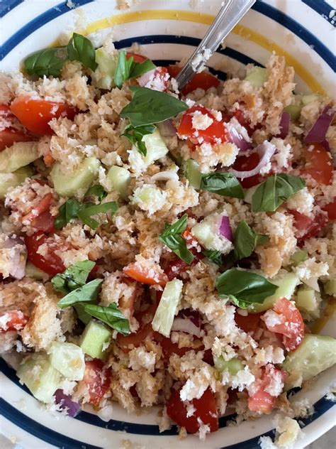 La Panzanella toscana originale sarà buono davvero