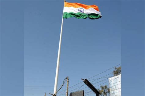 India S Tallest Flag At Wagah Border Fails To Withstand Wind World