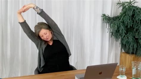 Faszien Yoga für eine gelöste Schulter Nacken Region