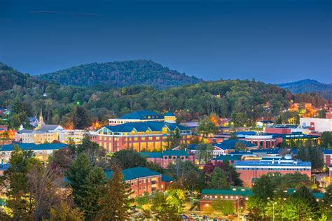19 Beautiful Mountain Towns In North Carolina For Your Next Vacation