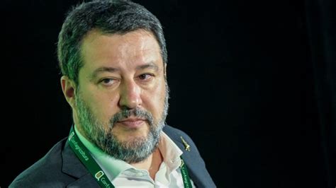 Salvini Dice Che Non Ha Cancellato Il Diritto Di Sciopero E Attacca I