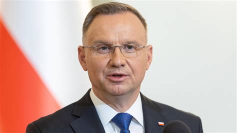 Polen Präsident Duda begnadigt zwei Mitglieder der abgewählten Regierung