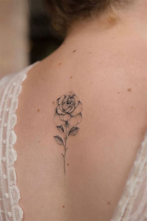 Aggregate Rose Spine Tattoo Latest In Cdgdbentre