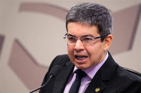 Brasil Sem Medo Randolfe Rodrigues entra ação no TCU para tornar