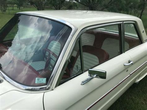Ford Falcon Buckets Console Skirts Spd Cyl Miles