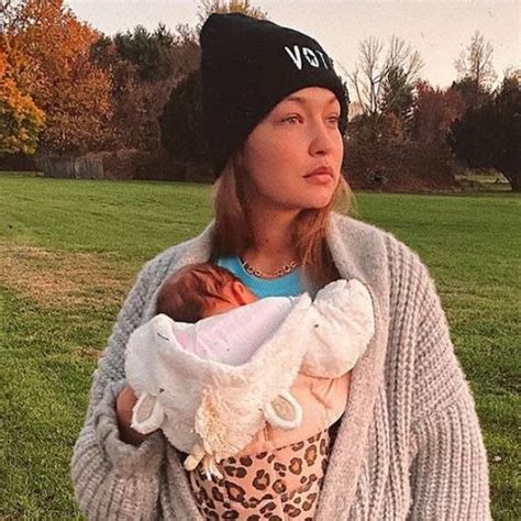 Gigi Hadid révèle en toute discrétion le prénom de sa fille sur Instagram