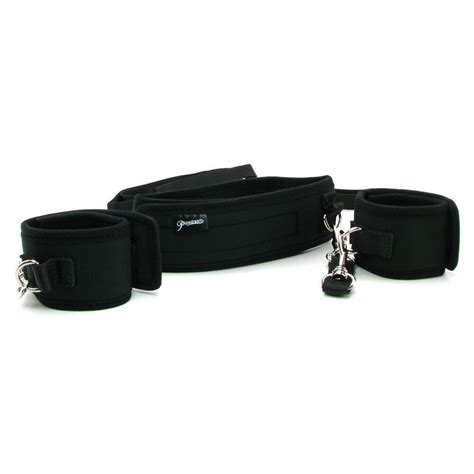 Fetish Fantasy Collar With Cuffs And Leash Bdsm Free Whip Included Ebay