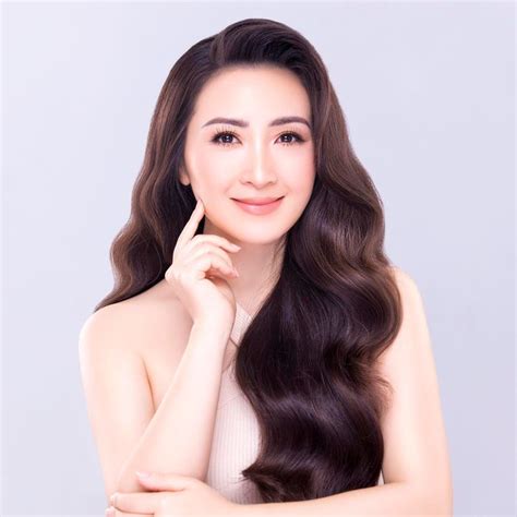 4 bí quyết để có vẻ đẹp không tuổi của diễn viên Khánh Huyền